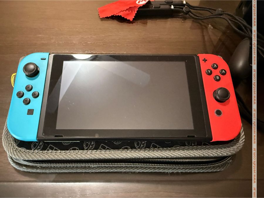 Nintendo Switch 1 - Usada / Completa