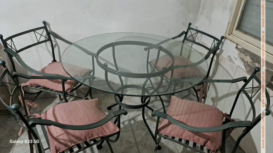 Juego de Comedor, de hierro, Nuevo . Completo