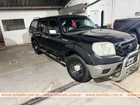 Ford Ranger 2010 con dos tubos de Gnc